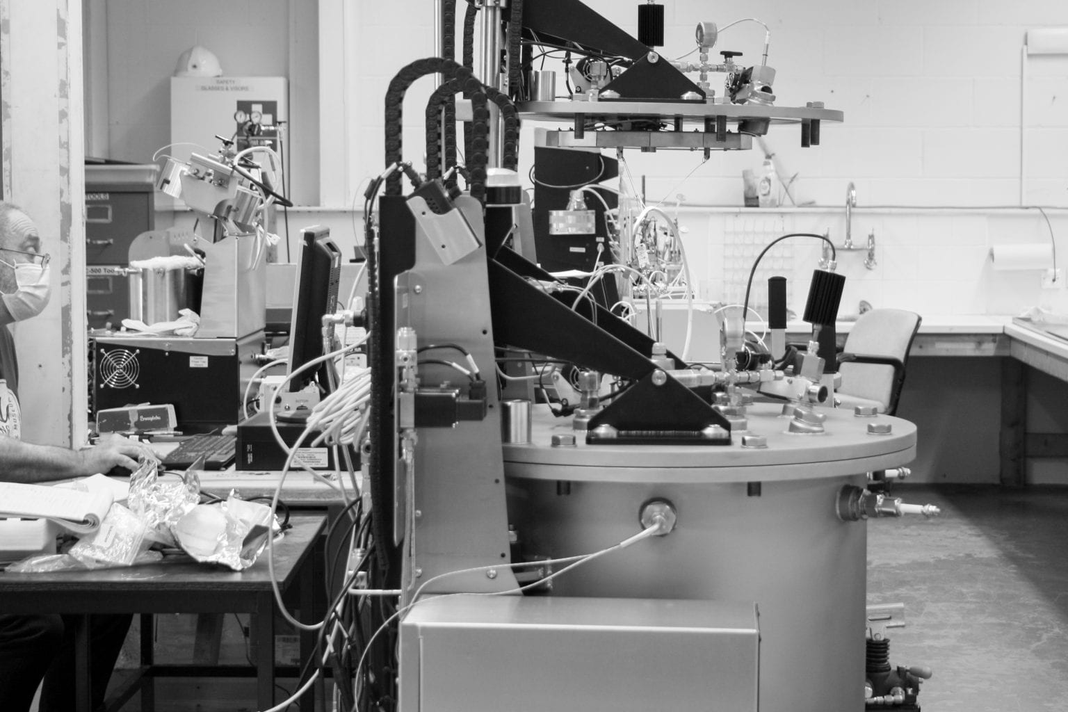 BTC-500 | Large-scale, battery testing, adiabatic calorimeter | H.E.L Group